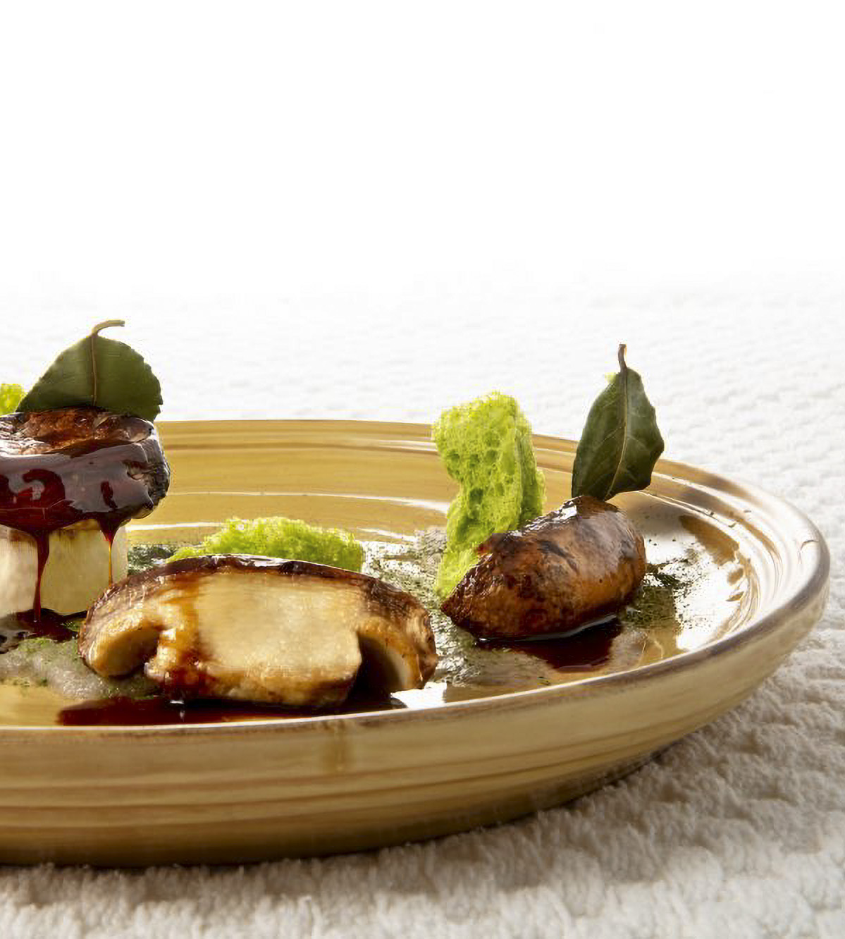 Domingo Schingaro at Due Camini: discover Puglia's flavors.